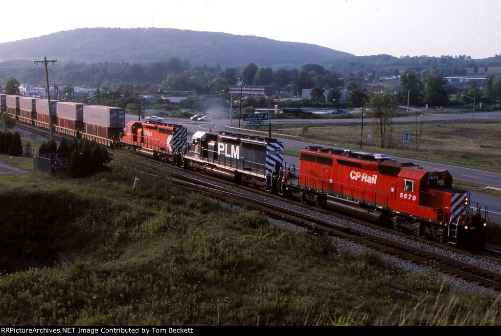 Late afternoon eastbound
